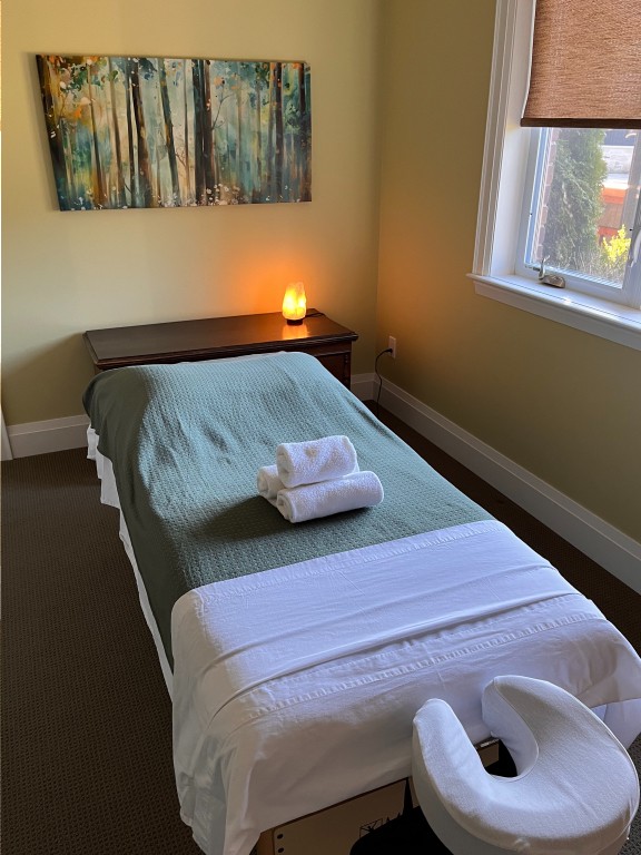 Elizabeth Haddock Massage Therapist Mono Lumino Health